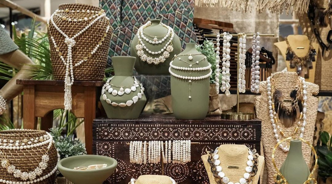 Pearl Jewelry Guide for Every Occasion and Neckline Pairings | Kultura ...