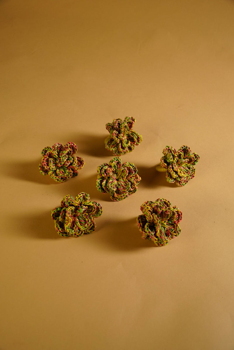 Napkin Ring Raffia Woven Flower Design Set of 6 Multicolor – Kultura ...