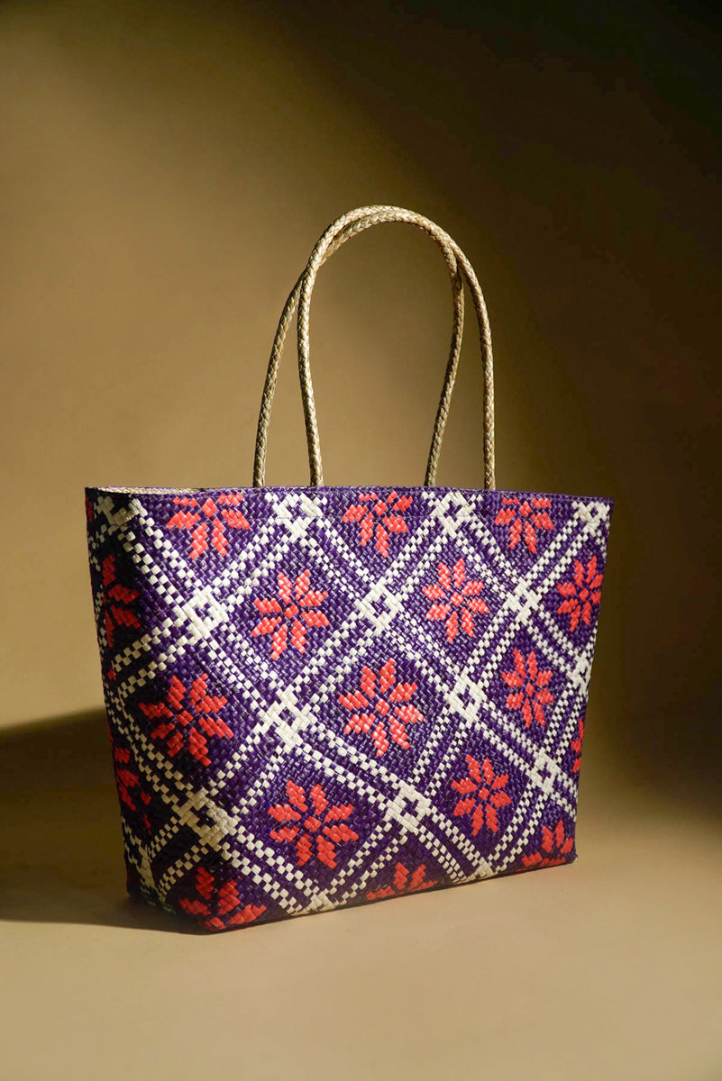 Tikog Handbag with Floral Grid Design – Kultura Filipino | Support Local